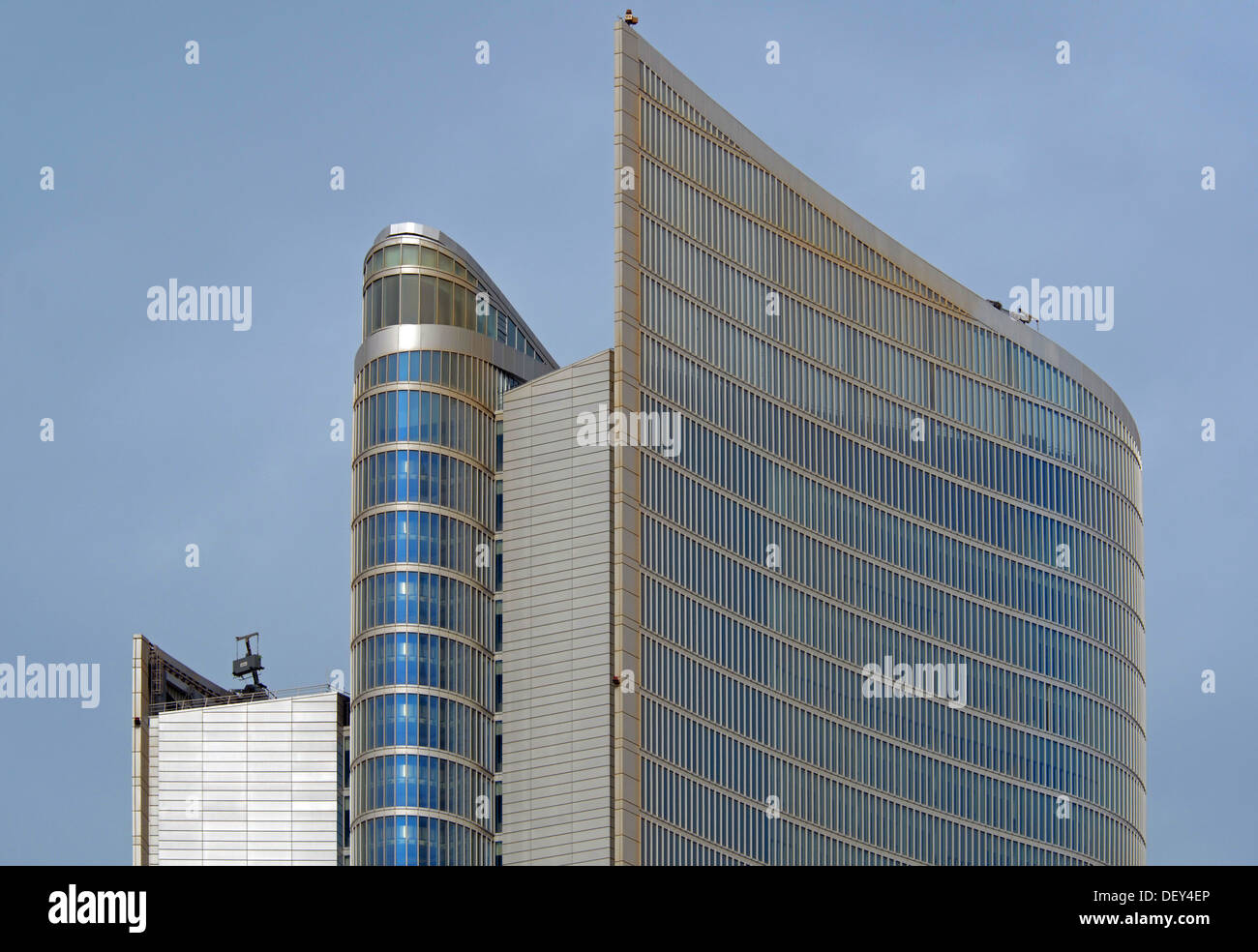Uae In Steel And Glass Architecture Aluminium Glass Division – Royal