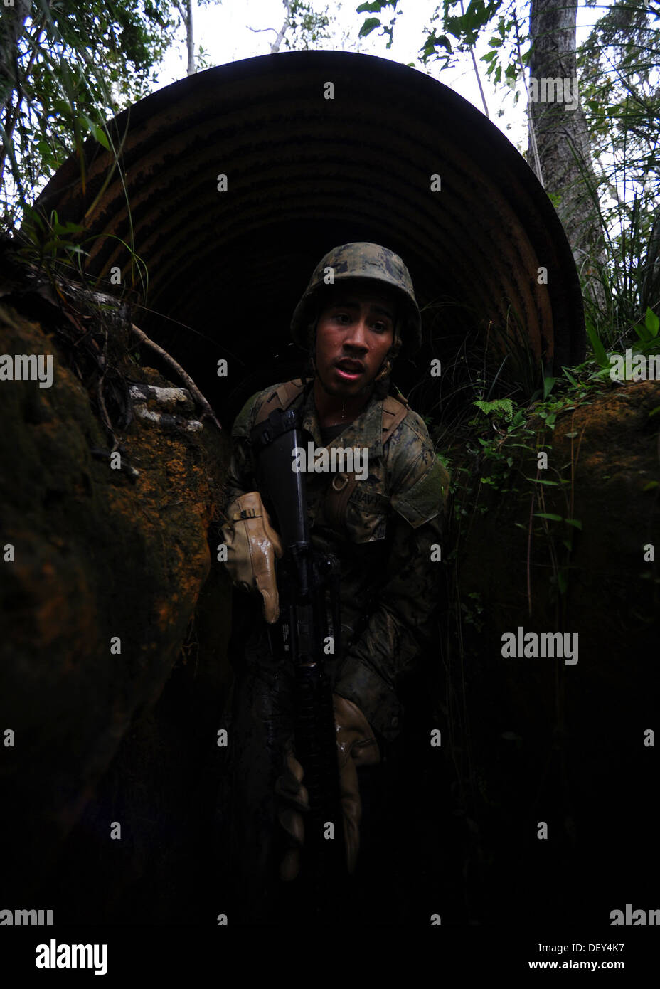 Naval Mobile Construction Battalion (NMCB) 3 Construction Mechanic 3rd ...