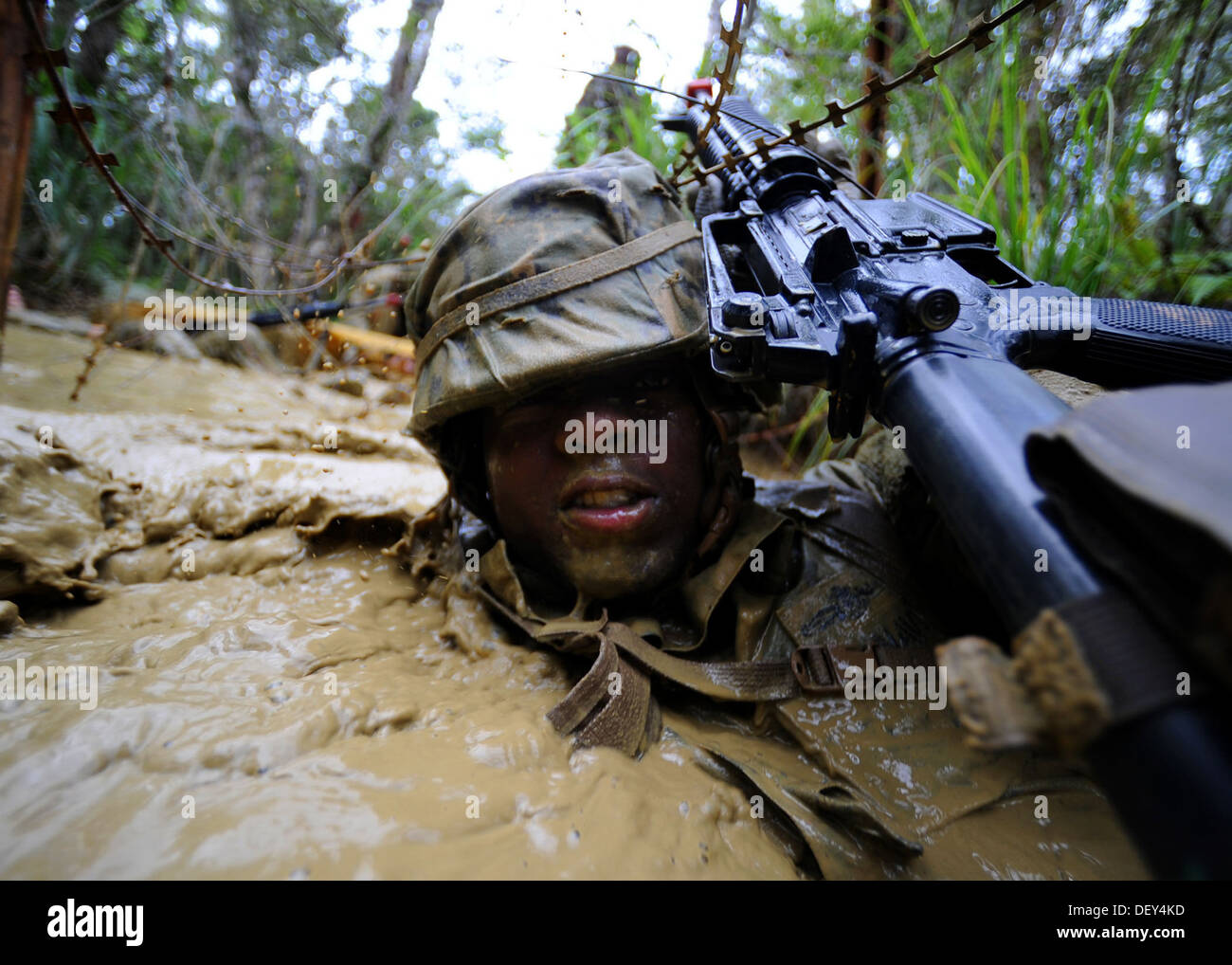 Naval Mobile Construction Battalion (NMCB) 3 Construction Electrician ...