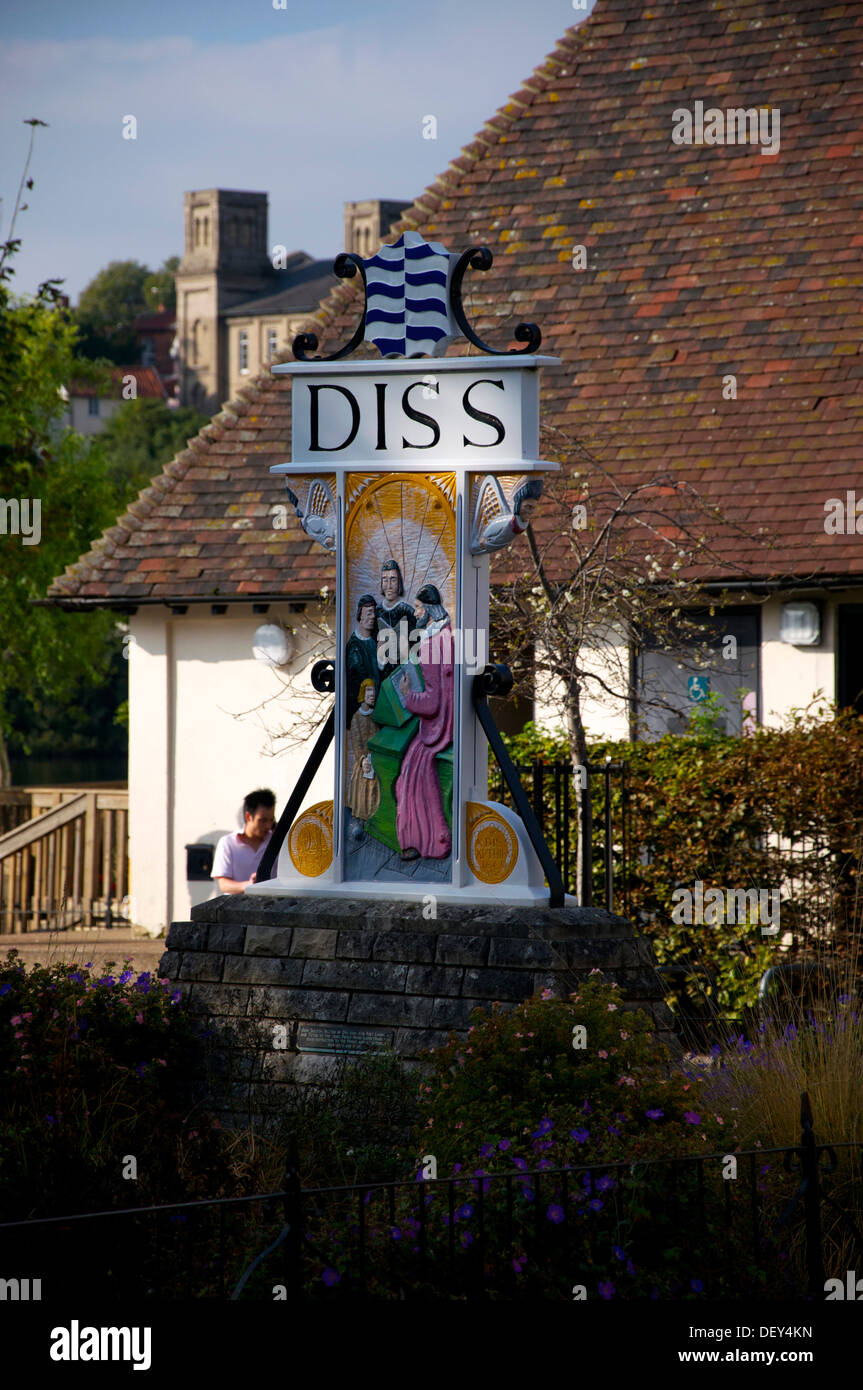 The Norfolk town sign for Diss Stock Photo - Alamy