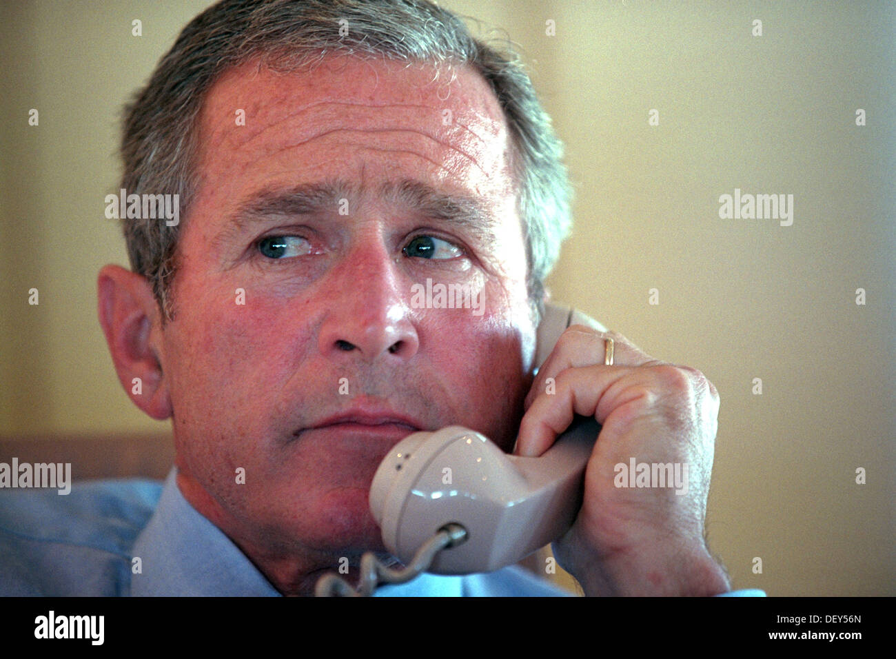 Phone Call George Bush High Resolution Stock Photography and Images - Alamy