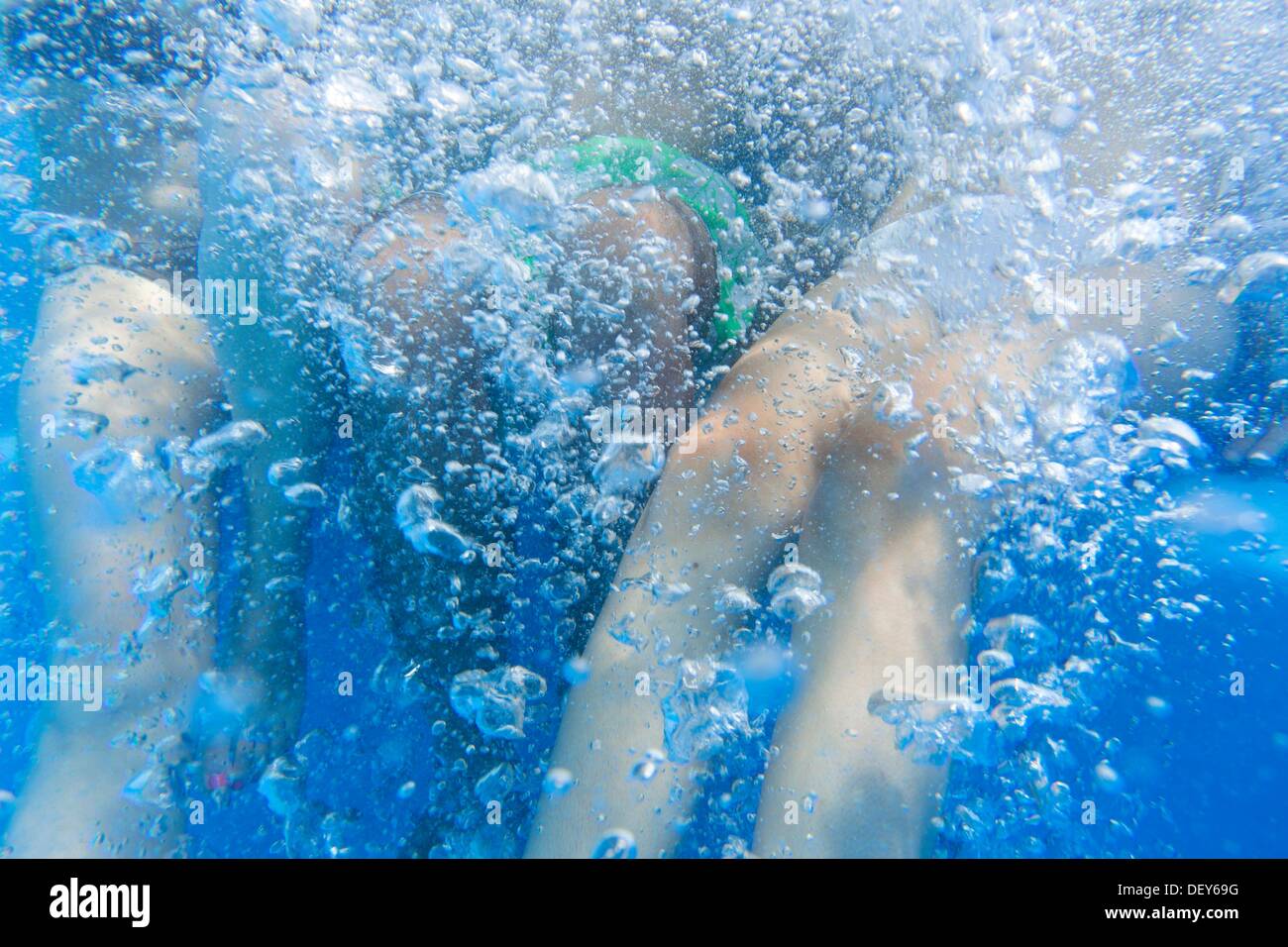 people in a swimming pool Stock Photo - Alamy