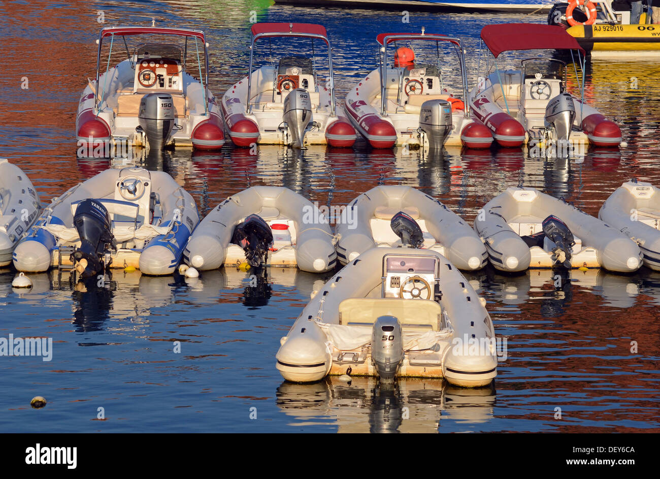 Outboard motor motors hi-res stock photography and images - Alamy