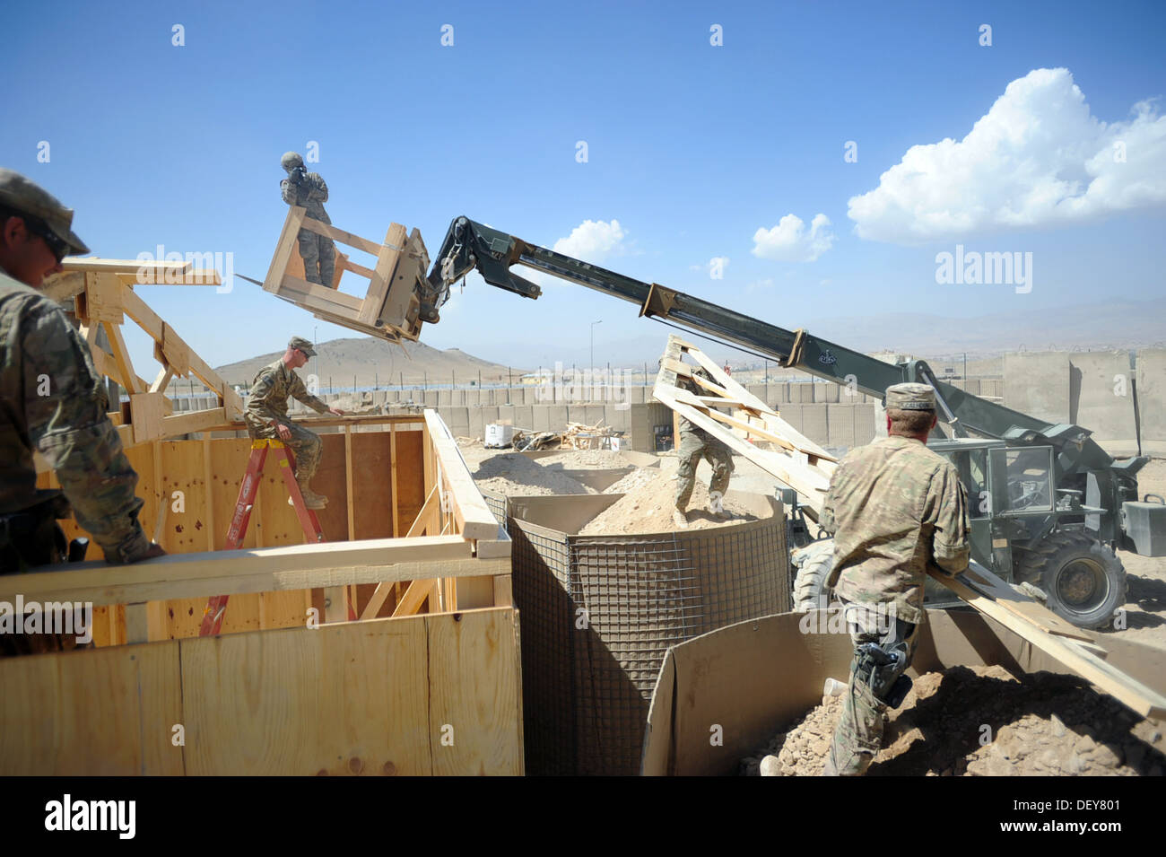 Afghanistan u s army soldiers with the 149th vertical construction ...