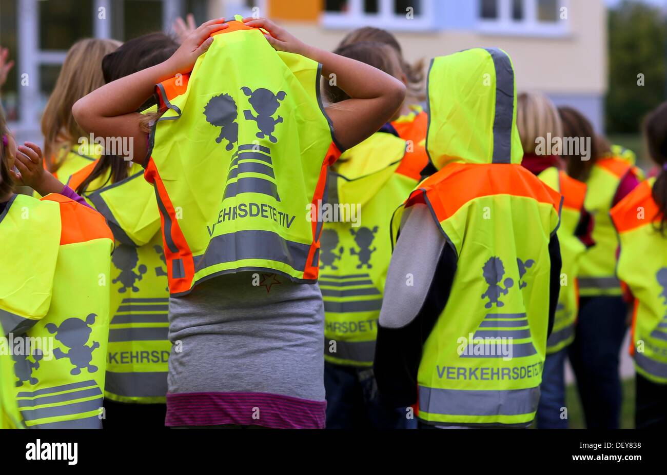 First grade students from the Am Meusser Berg Elementary School put on ...