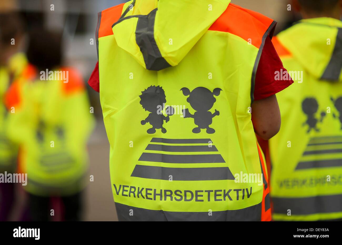 First grade students from the Am Meusser Berg Elementary School wear ...