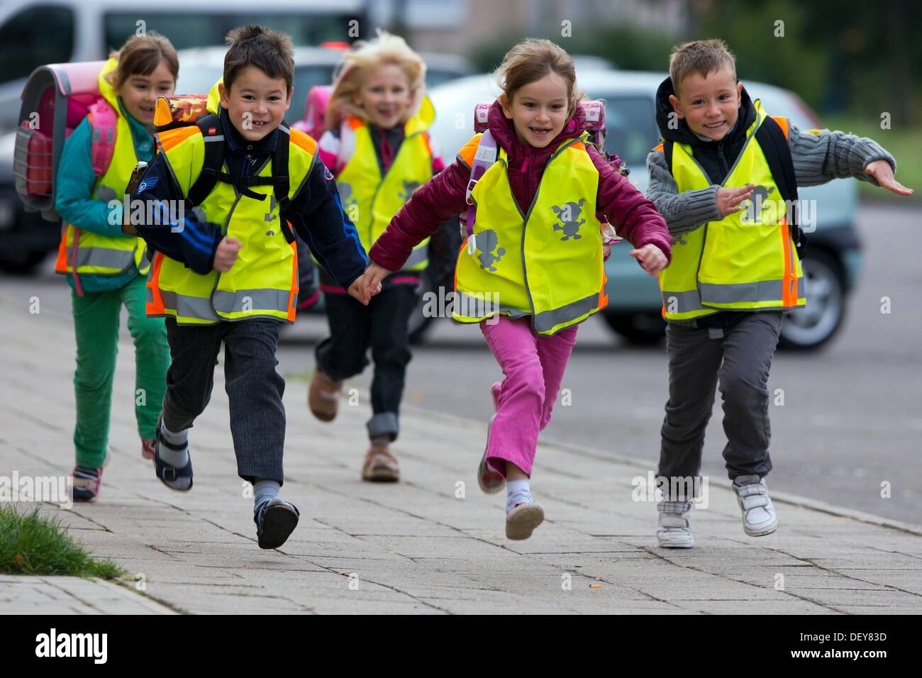 First grade students from the Am Meusser Berg Elementary School wear ...