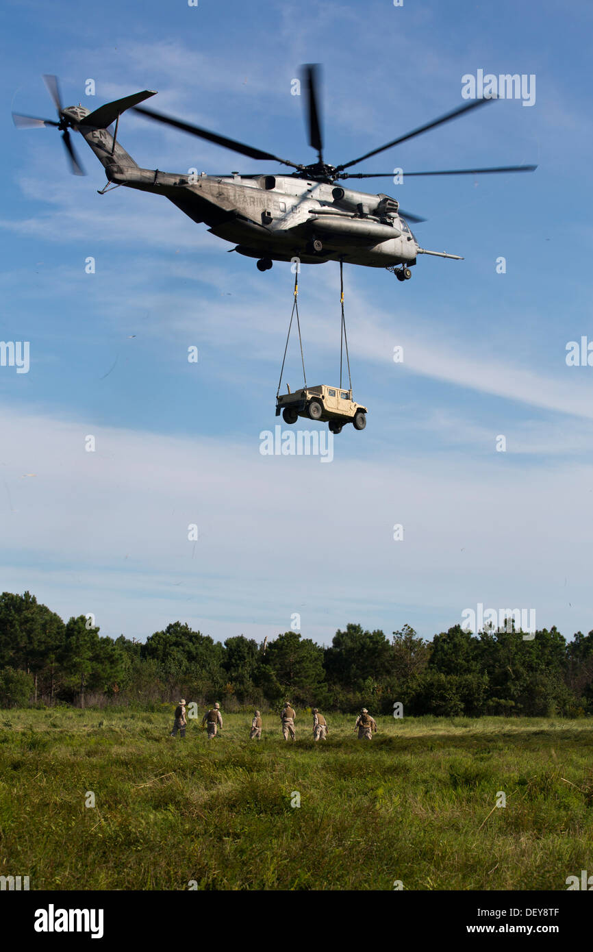 Heavy lift vehicle hi-res stock photography and images - Alamy