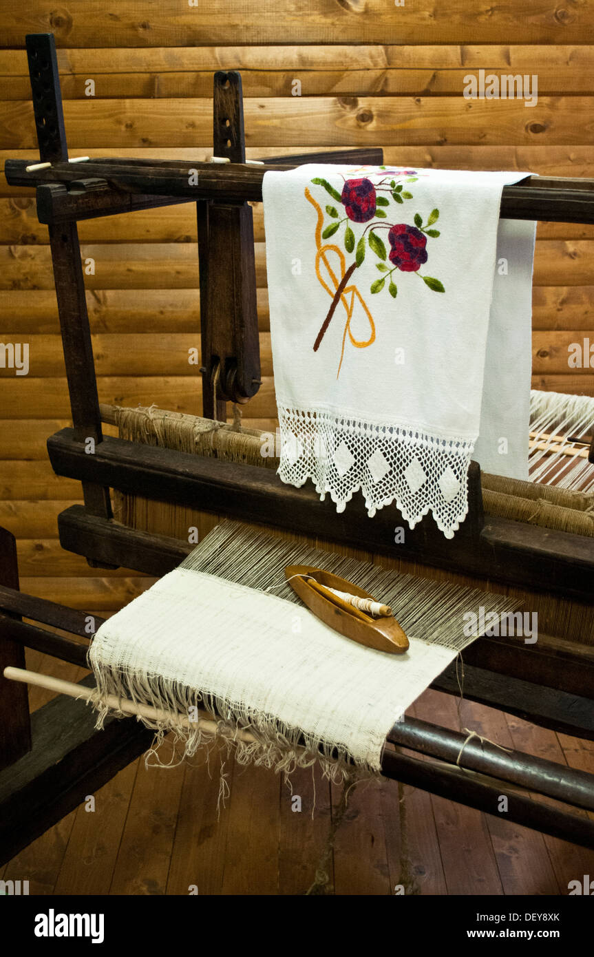Weaving loom hi-res stock photography and images - Alamy