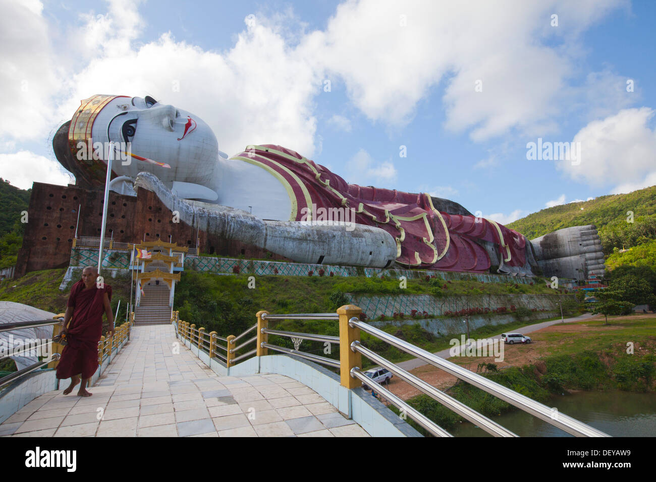 The 560 foot reclining hi-res stock photography and images - Alamy