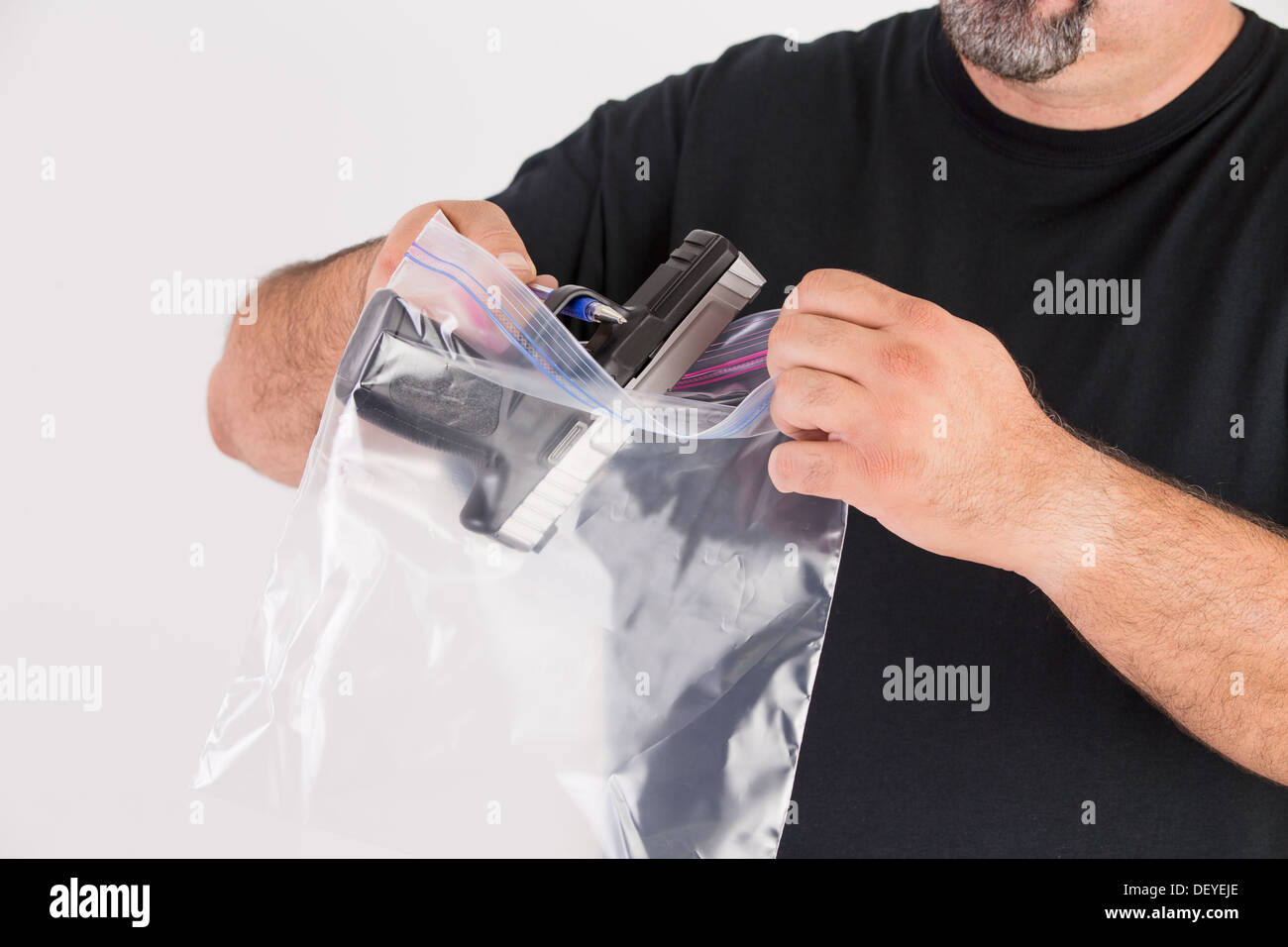 Evidence bag hi-res stock photography and images - Alamy