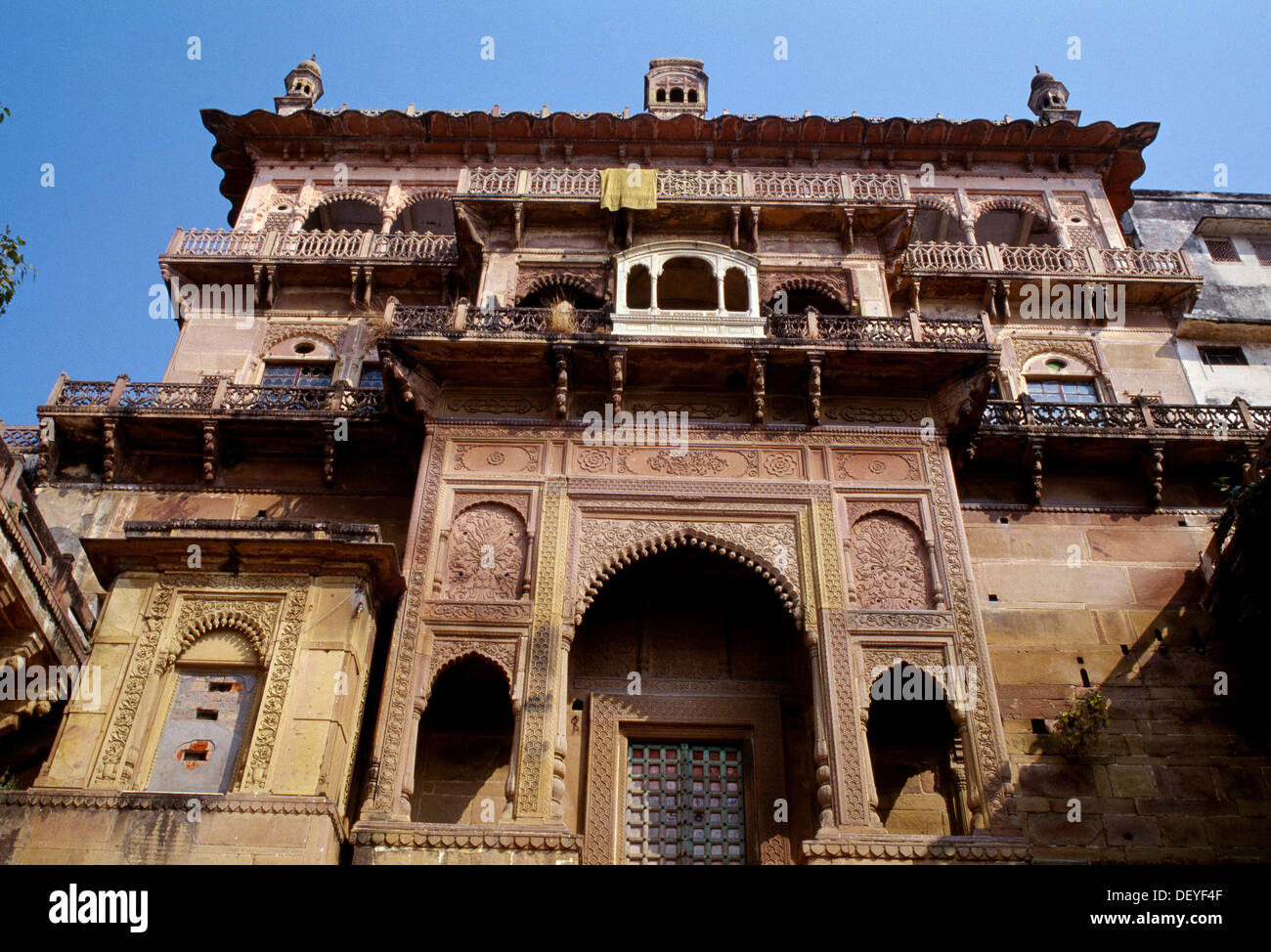 Ramnagar fort varanasi hi-res stock photography and images - Alamy