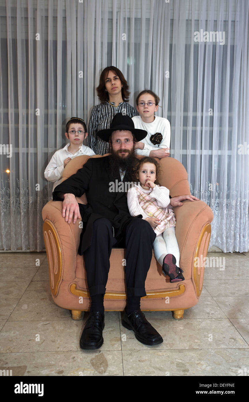 Male rabbi hi-res stock photography and images - Alamy
