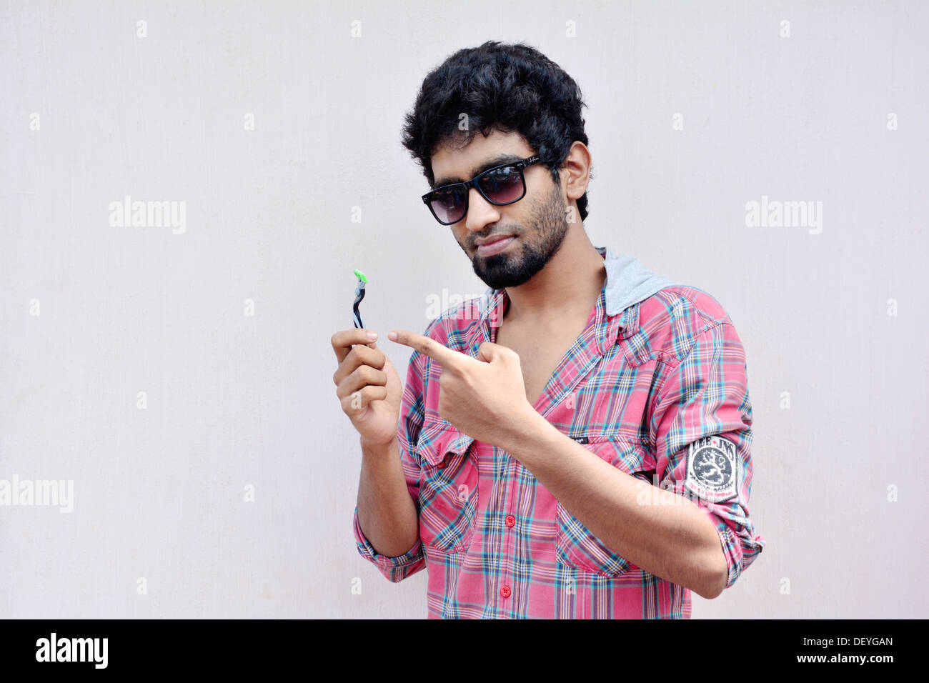 Razor unshaven hi-res stock photography and images - Alamy
