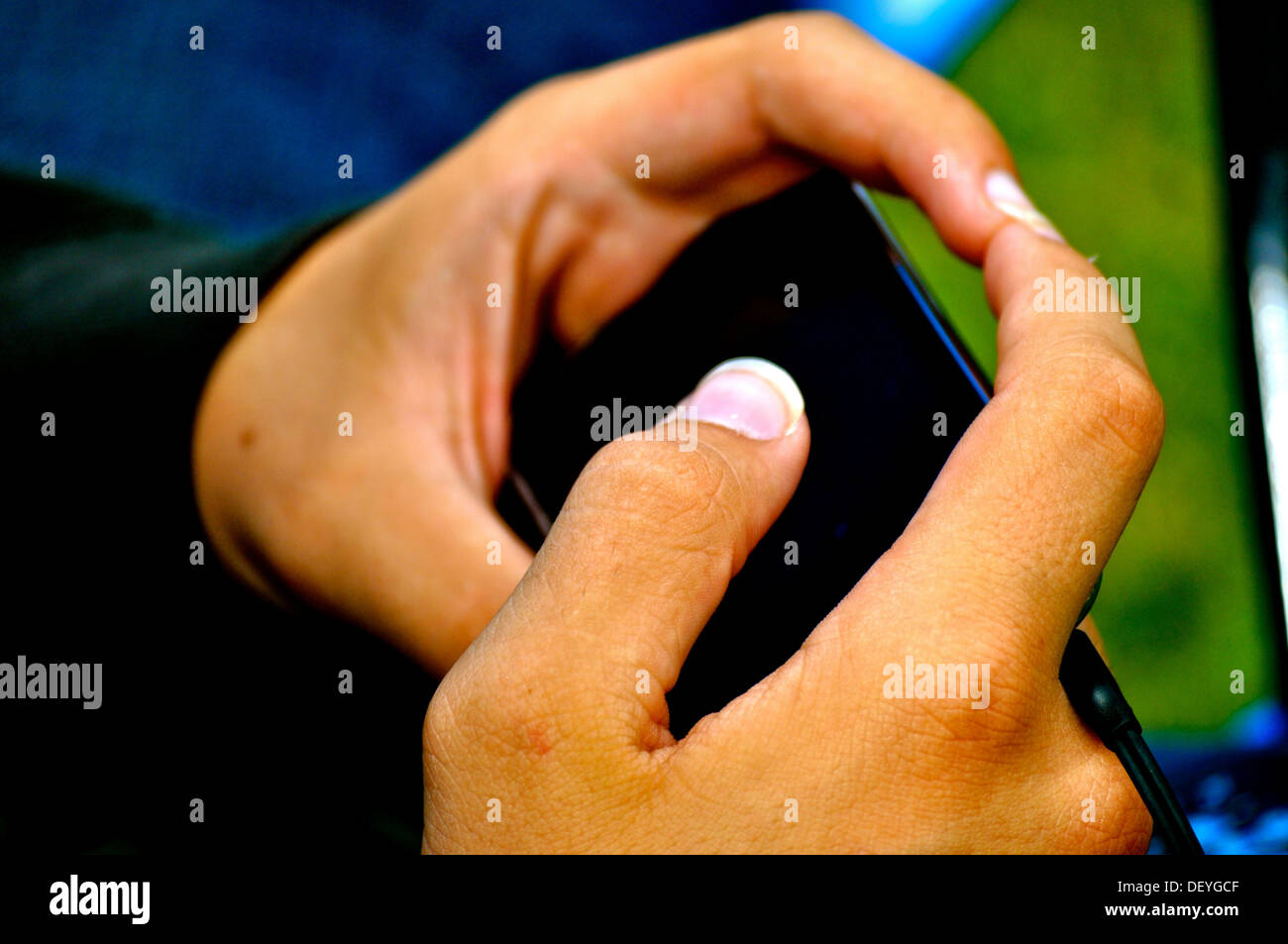 typing on smartphone Stock Photo - Alamy
