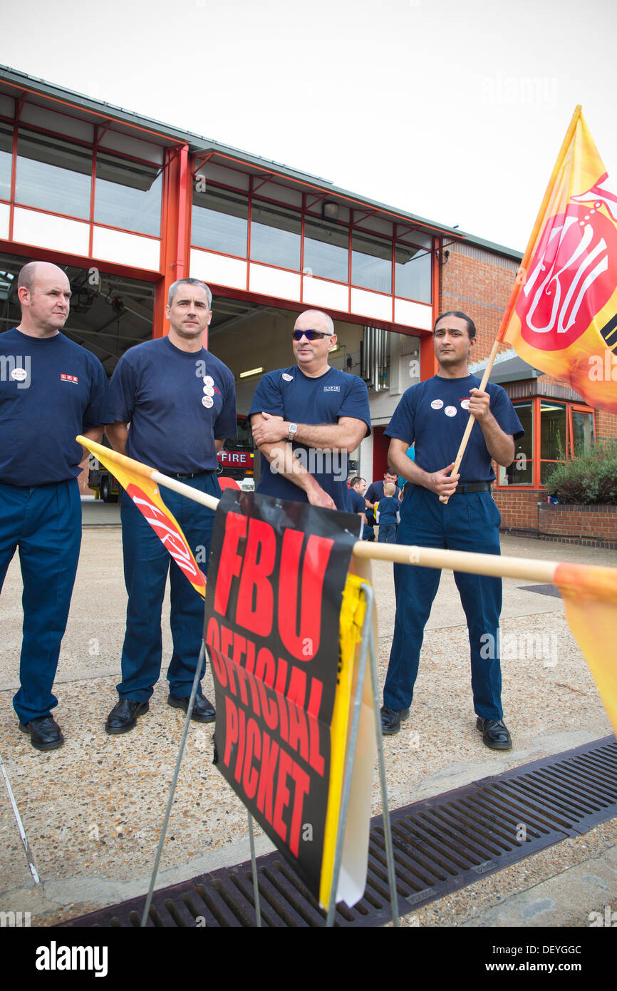 Fire station strike hi-res stock photography and images - Alamy