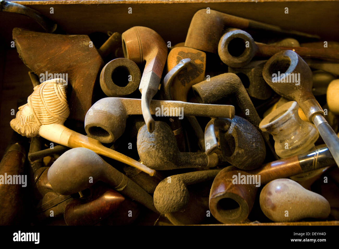 Smoking Pipes High Resolution Stock Photography and Images - Alamy