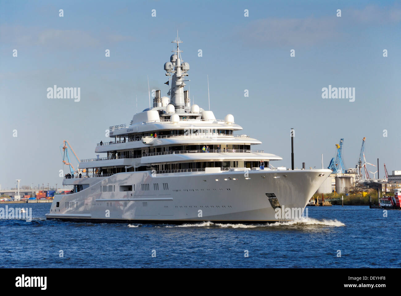 Eclipse, the world's largest private yacht, docking out of the port of ...