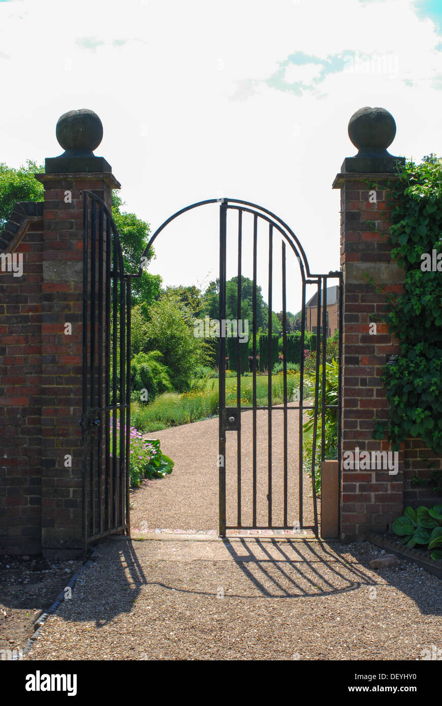 Wrought iron gateway hi-res stock photography and images - Alamy