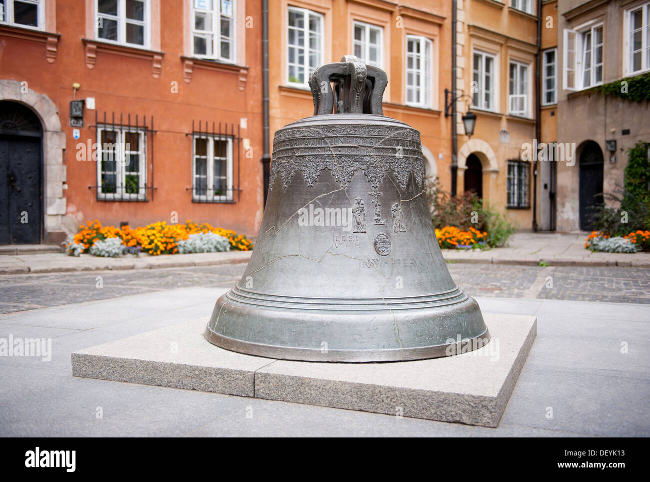 Broken bell hi-res stock photography and images - Alamy