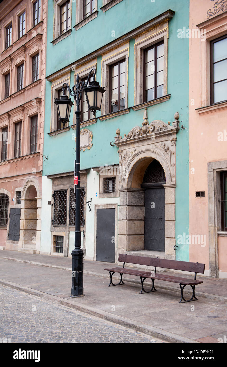 Street lantern bench hi-res stock photography and images - Alamy