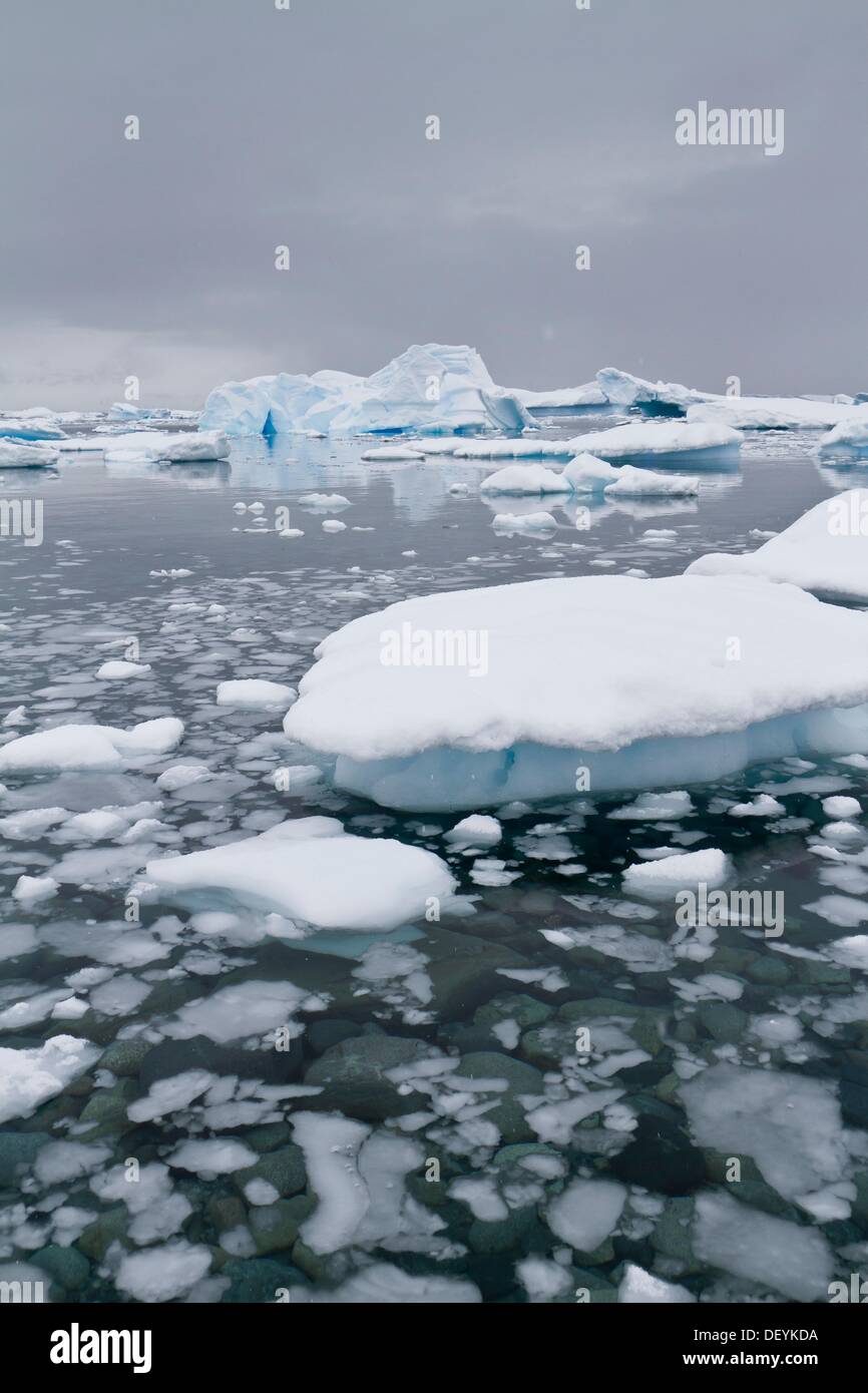 Antarctic Ice Shelf Melt High Resolution Stock Photography and Images ...