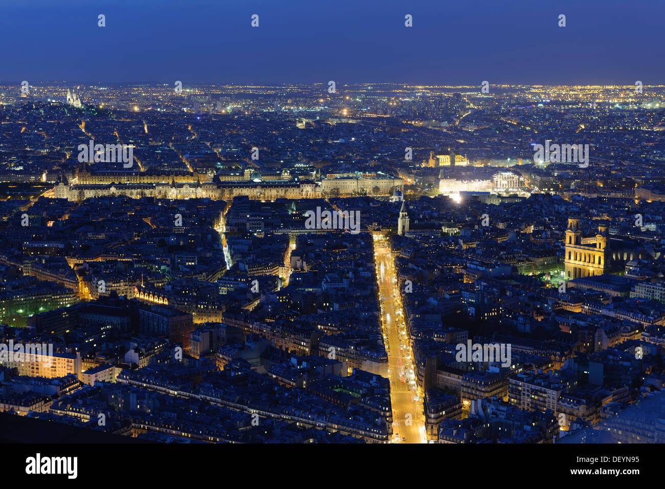 Paris street night photos hi-res stock photography and images - Alamy