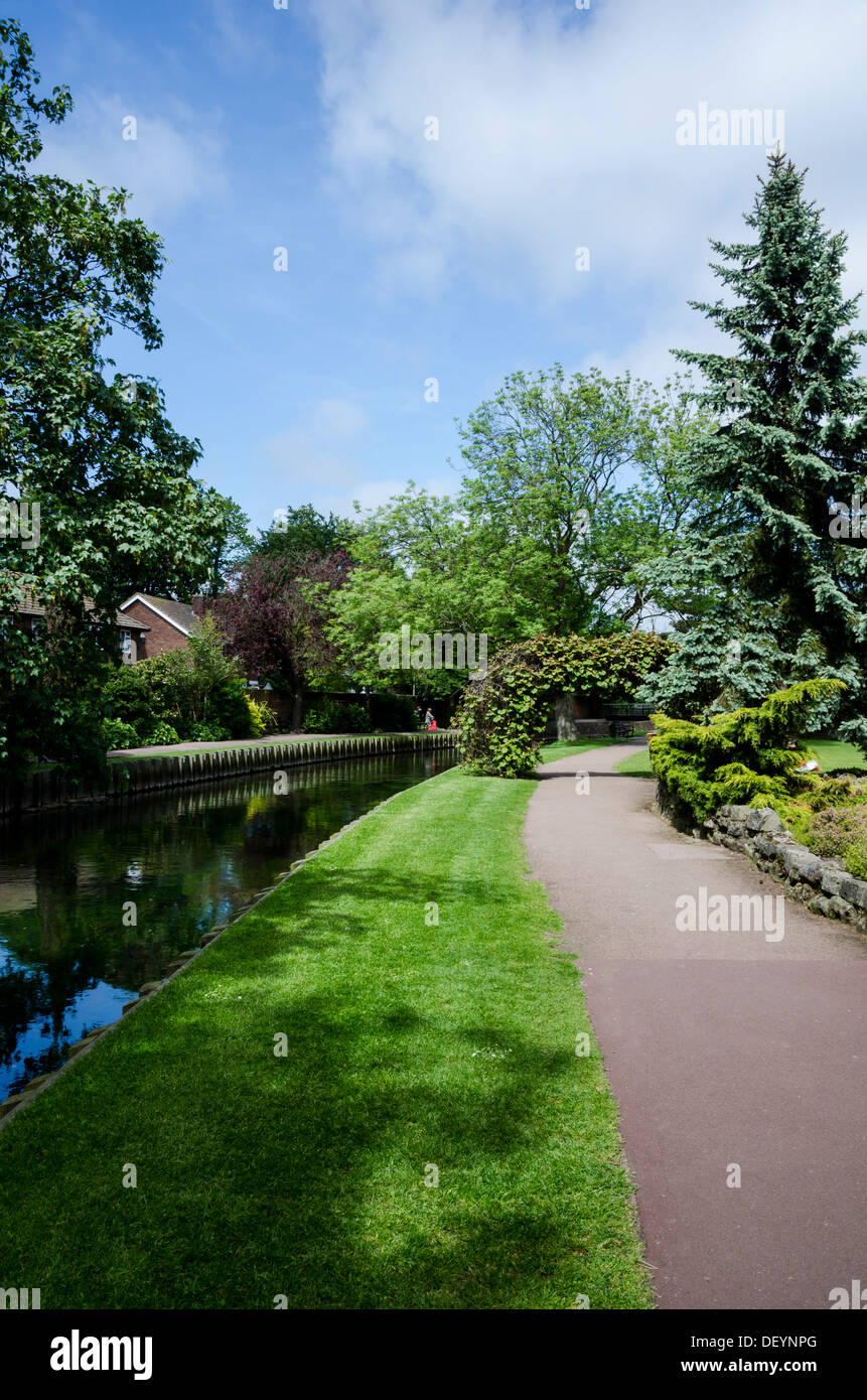 A riverside walkway Stock Photo - Alamy