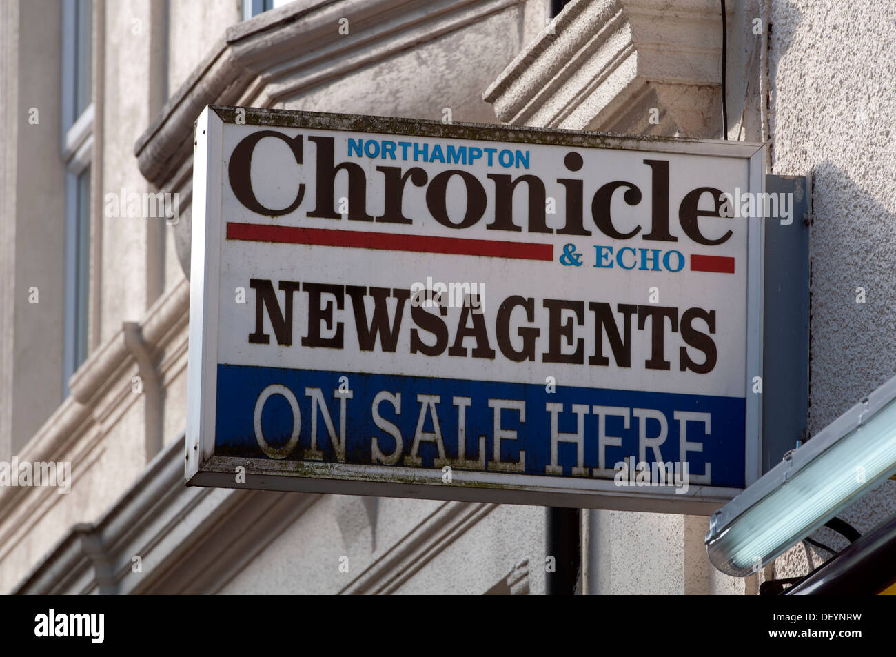 Newsagent shop signs hi-res stock photography and images - Alamy