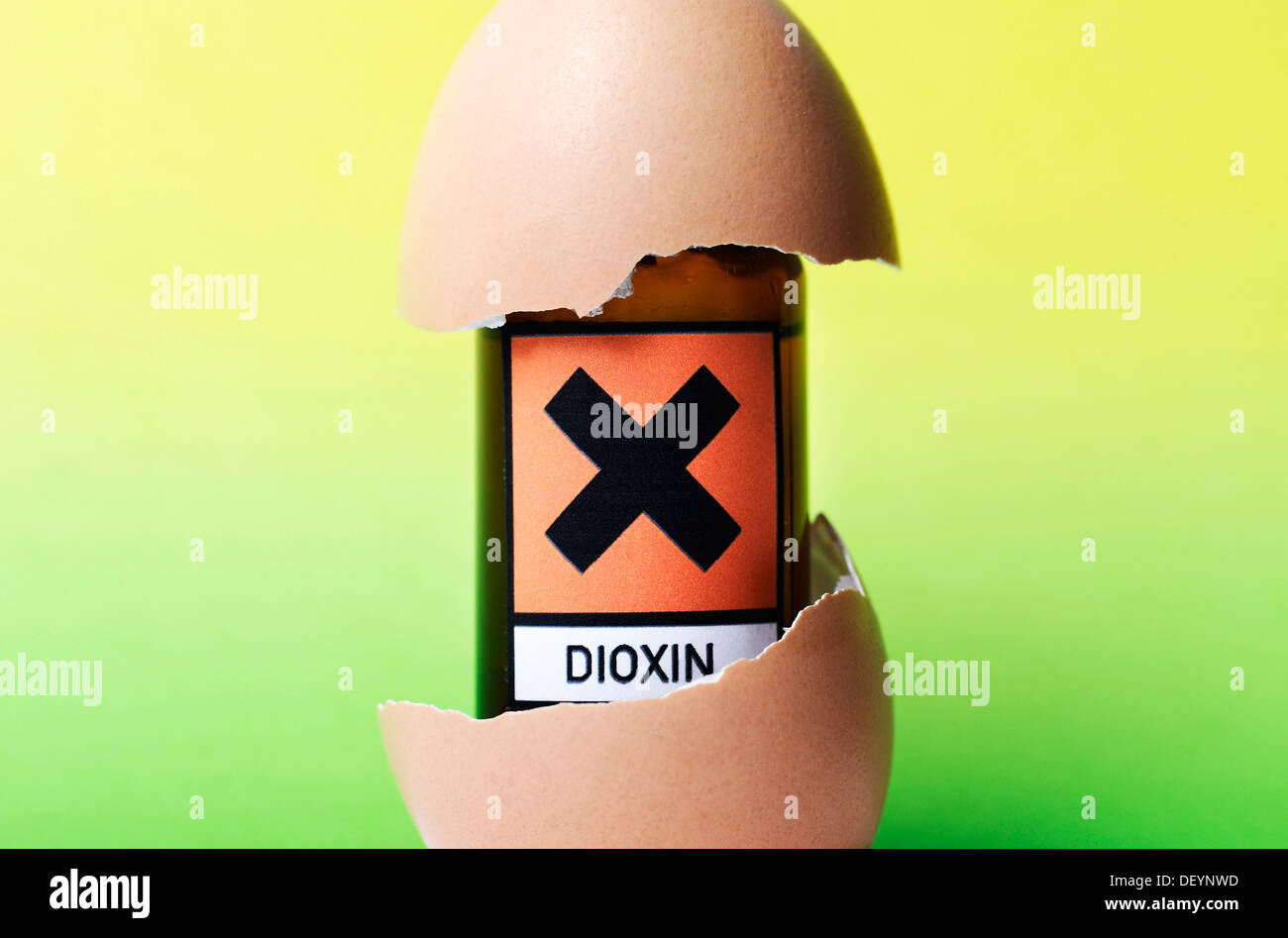 Hazard symbol bottle hi-res stock photography and images - Alamy