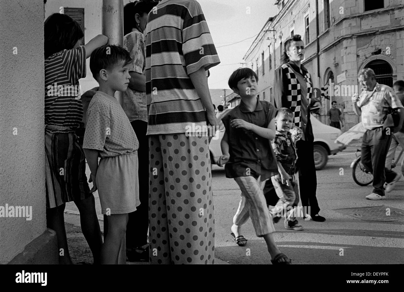 Street life returns to normal after the end of the Muslim Croat war ...