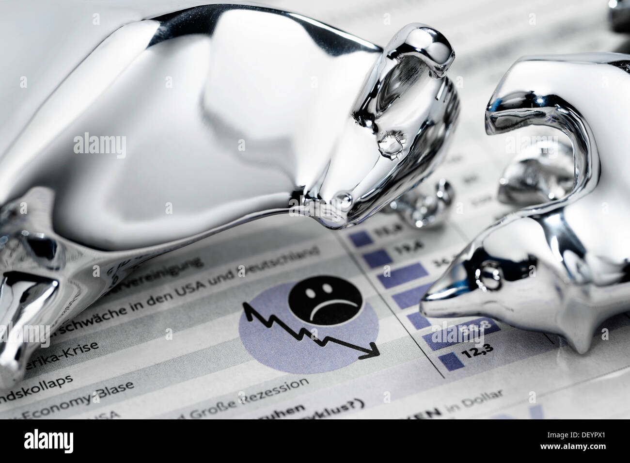 Bull and bear, symbol of the stock market, dead on their backs ...