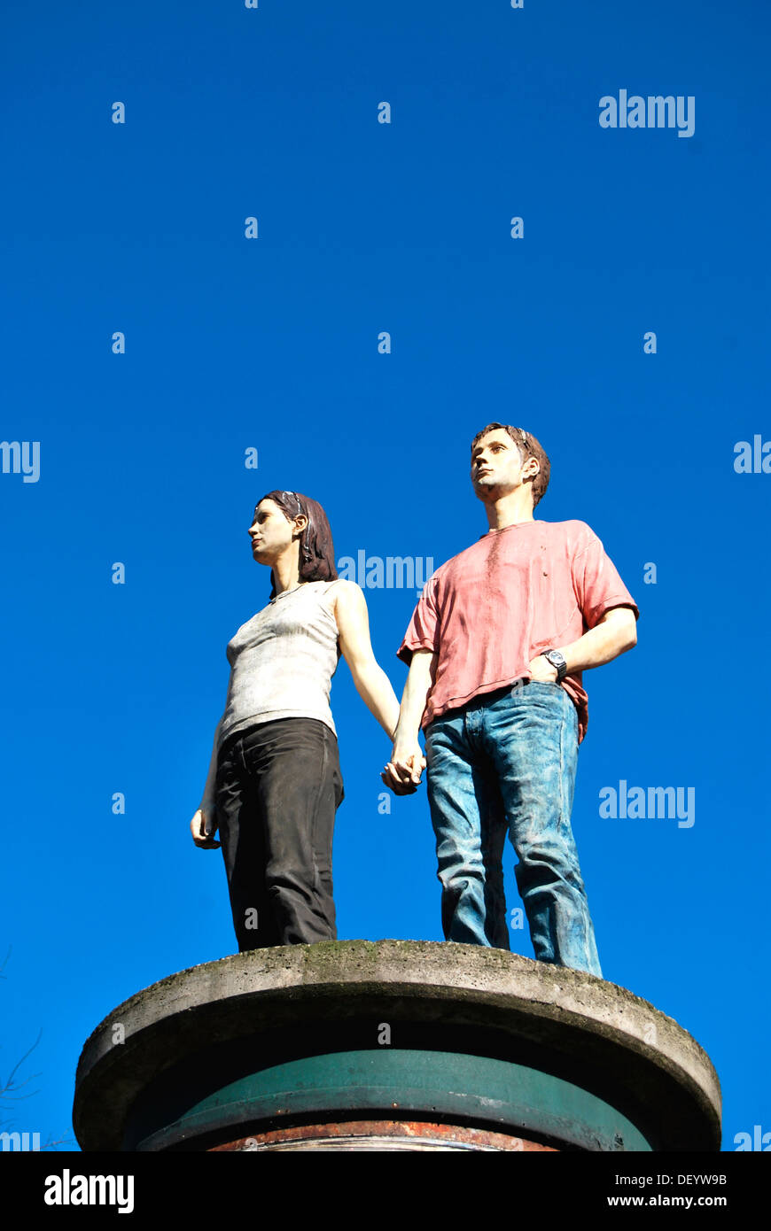 Hands sculpture hi-res stock photography and images - Alamy