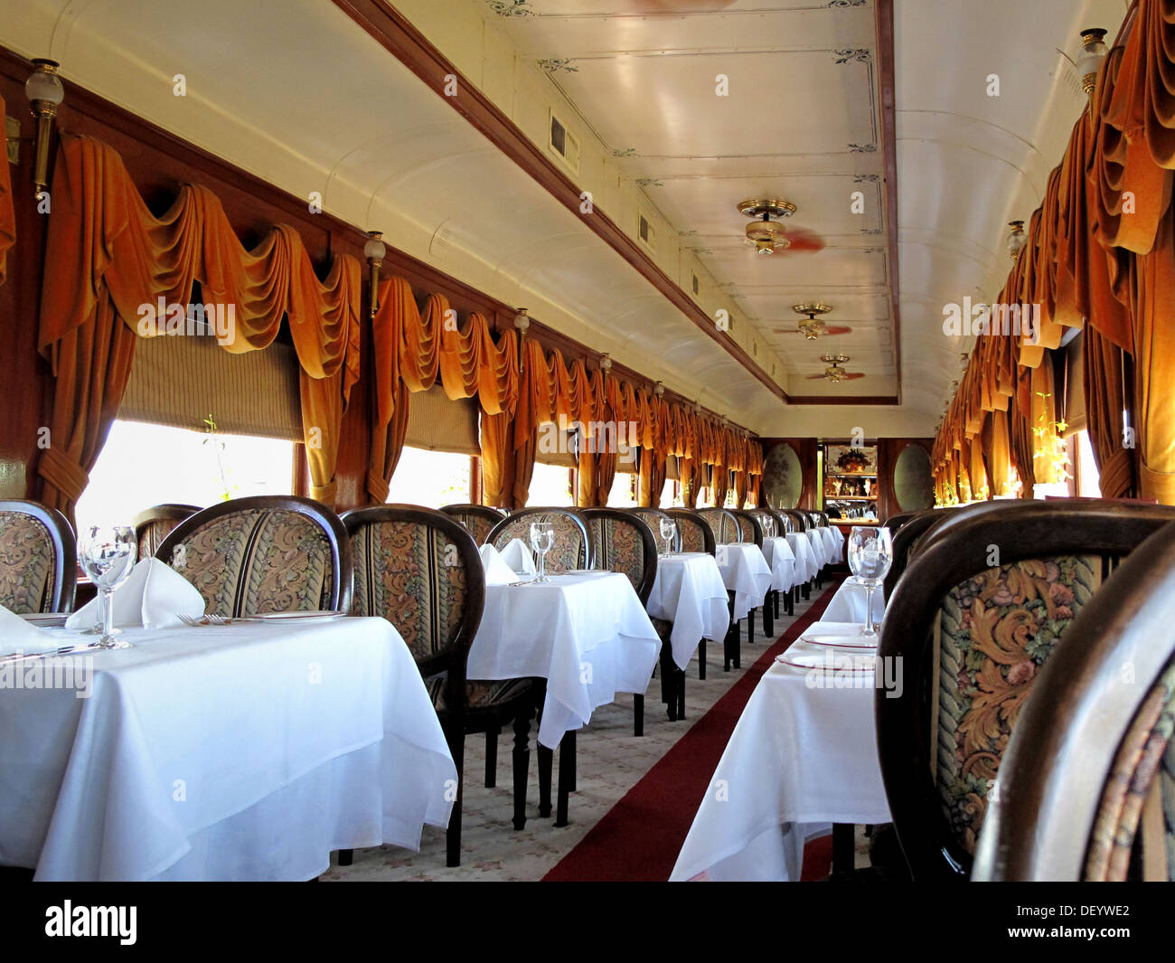 Elegant Railway Dining Carriage Stock Photo - Alamy