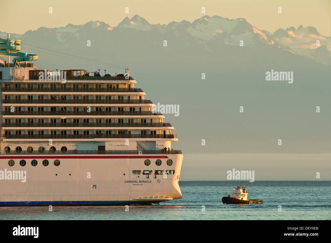 British tugboat hi-res stock photography and images - Alamy