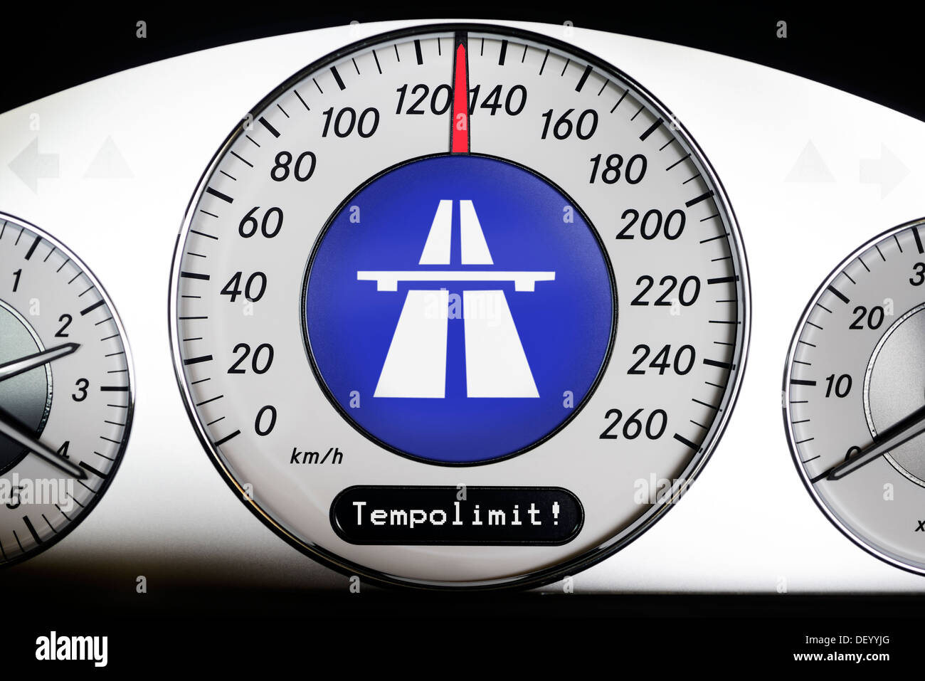 130 speed limit sign hi-res stock photography and images - Alamy