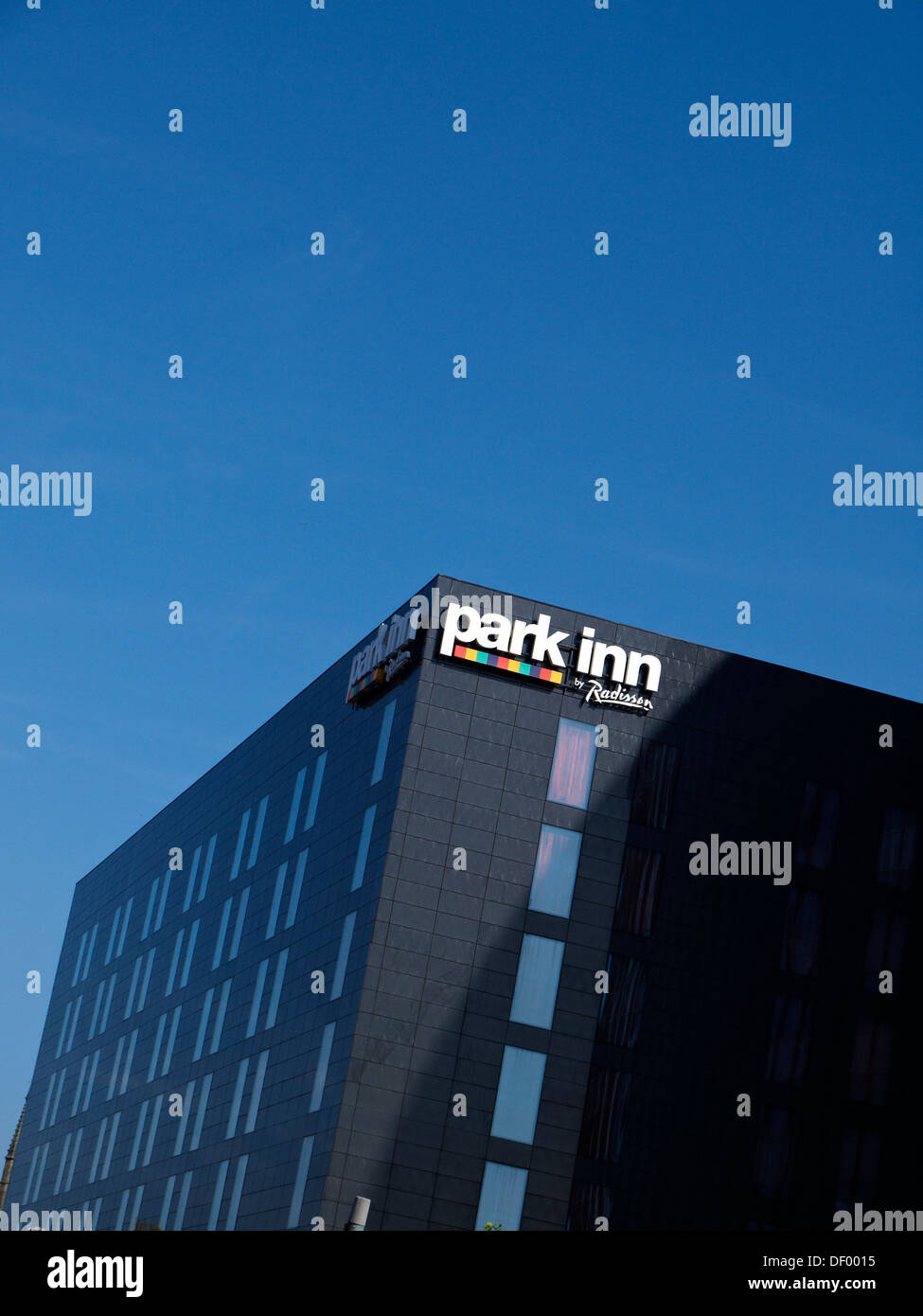 Radisson logo hi-res stock photography and images - Alamy