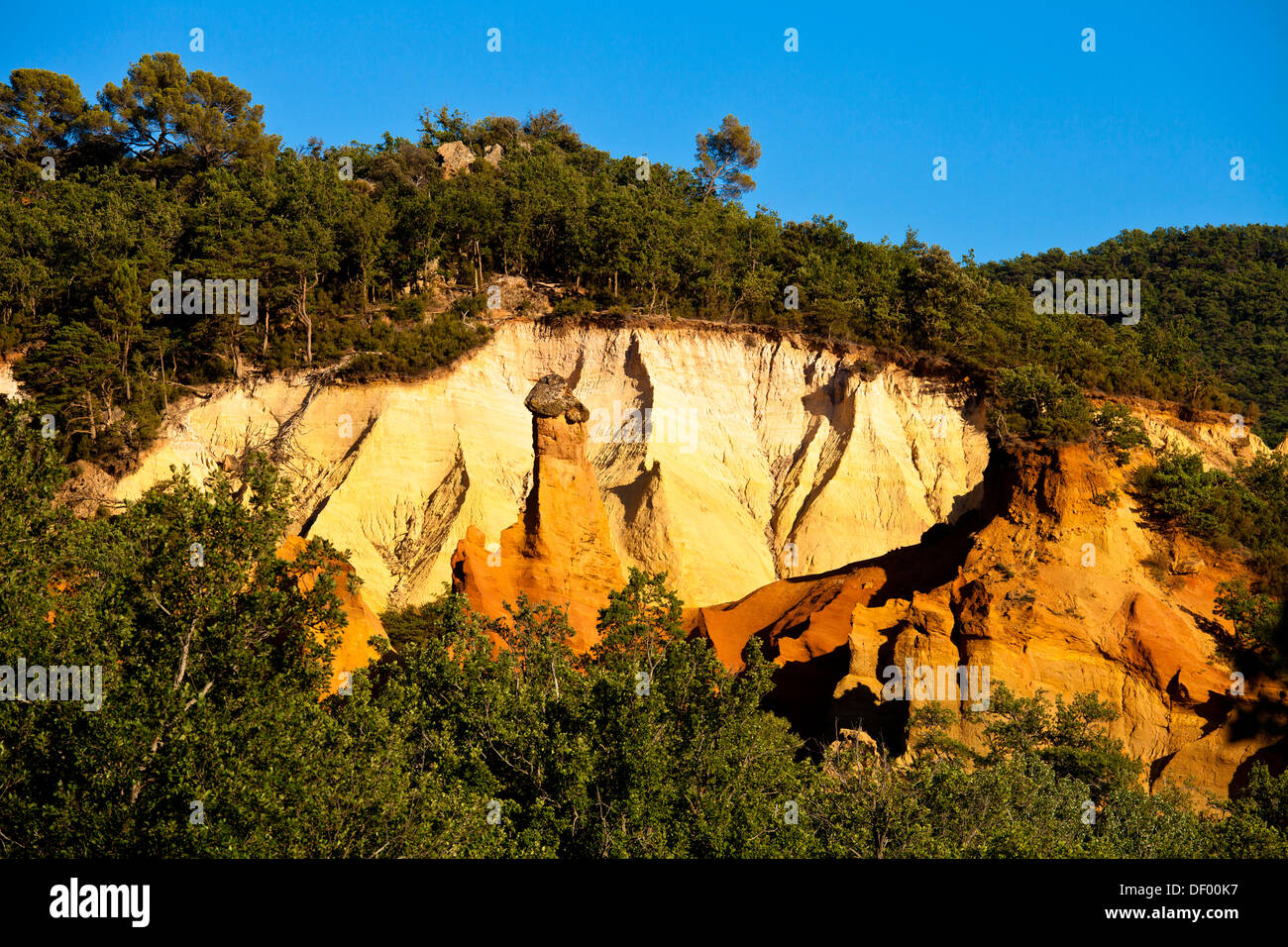 Colorado Provencal, near Rustrel, Vaucluse, Provence, France, Europa ...