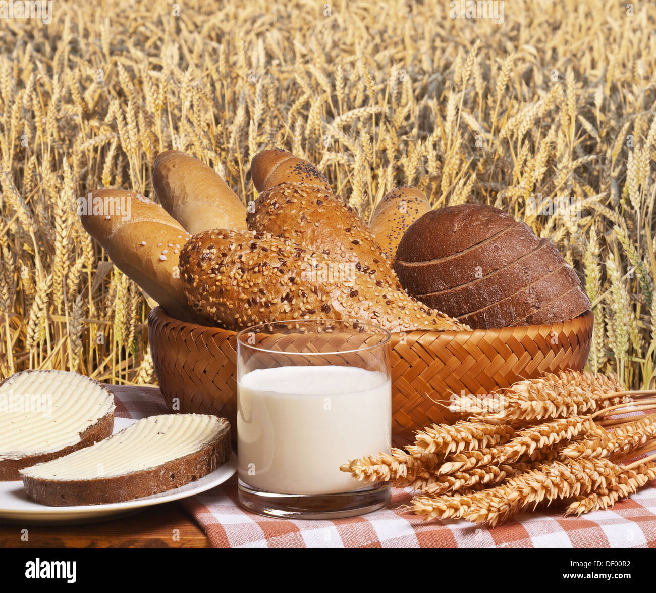 Bakery desk hi-res stock photography and images - Alamy