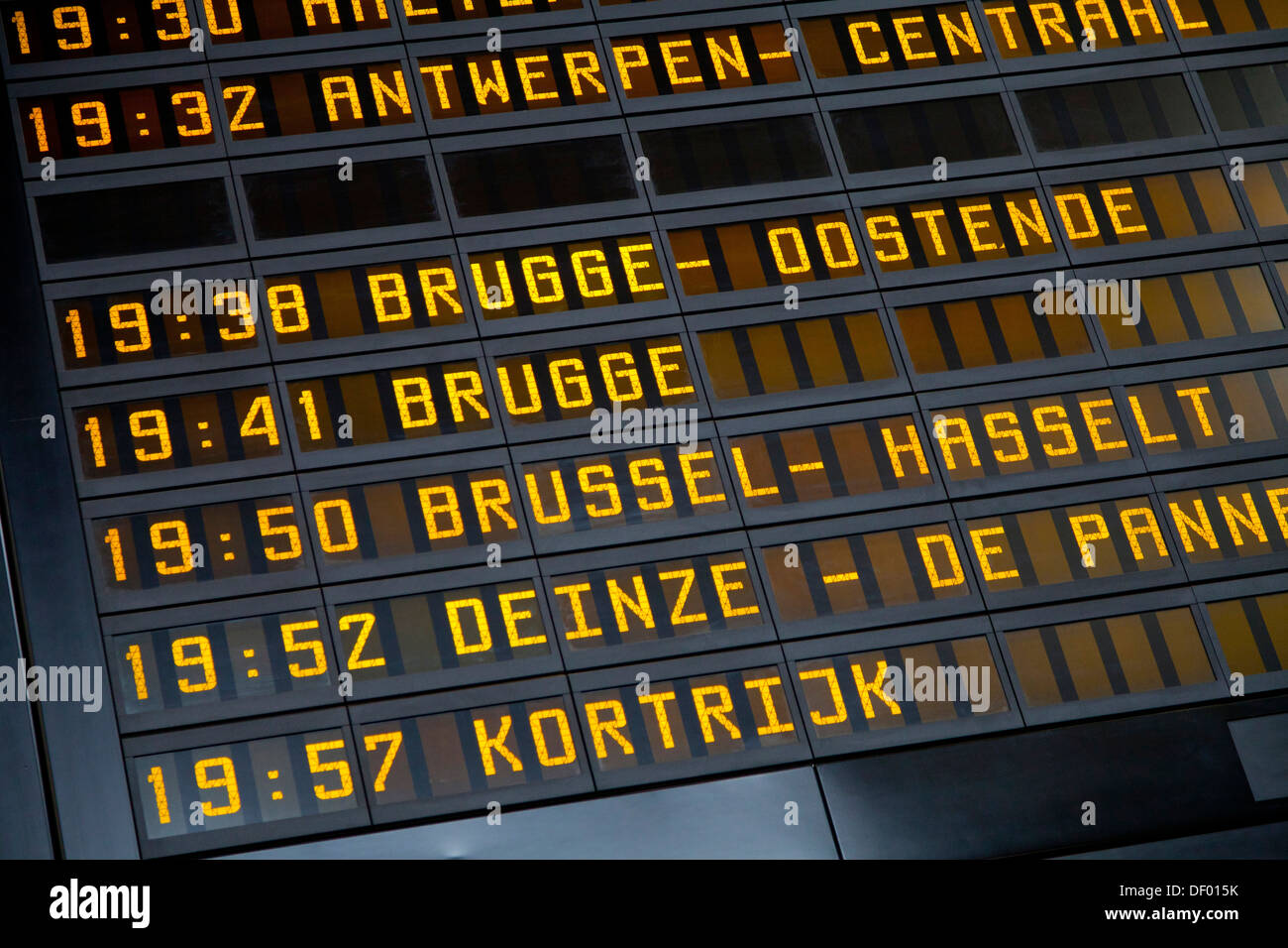 Train destination boards hi-res stock photography and images - Alamy