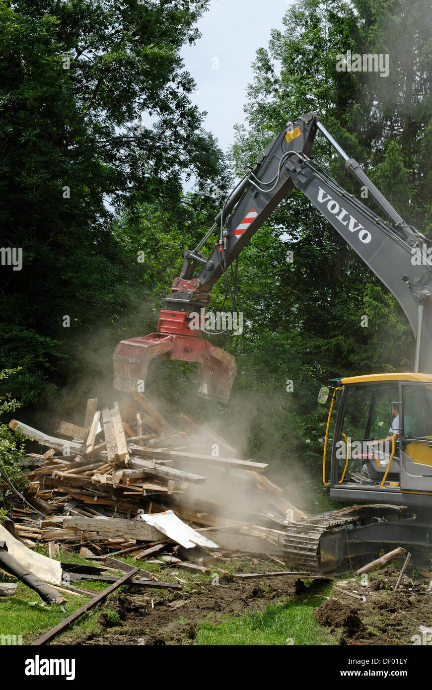 Broken digger hi-res stock photography and images - Alamy