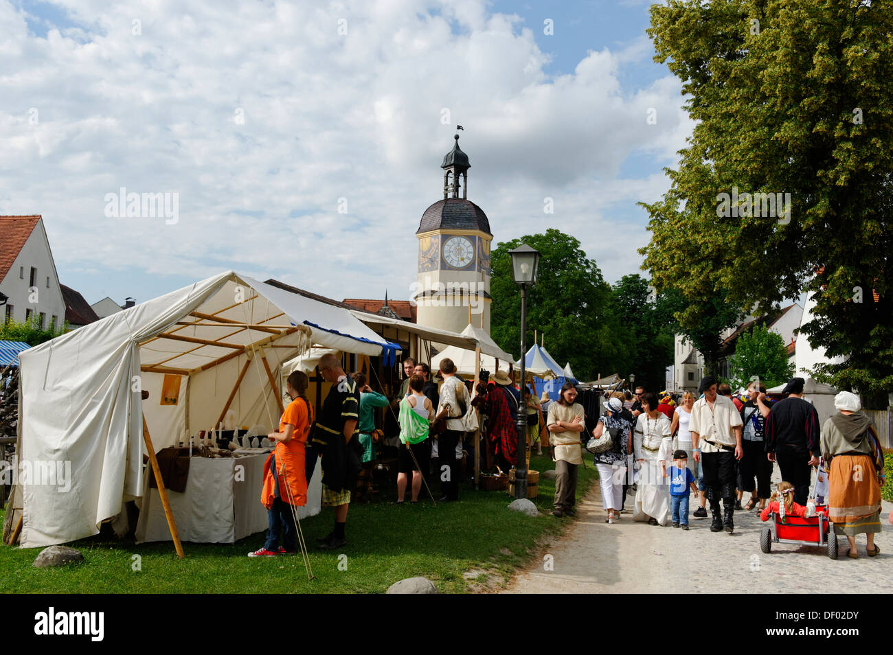 Medieval Burgfest castle festival in the castle of Burghausen, Upper ...