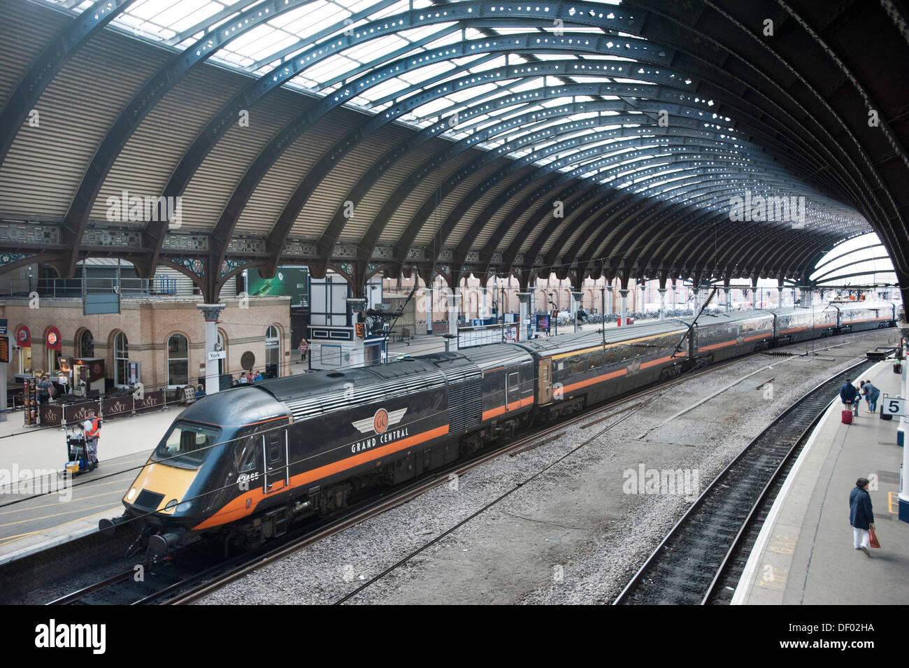 An Intercity 125 high speed train at York Station Stock Photo - Alamy