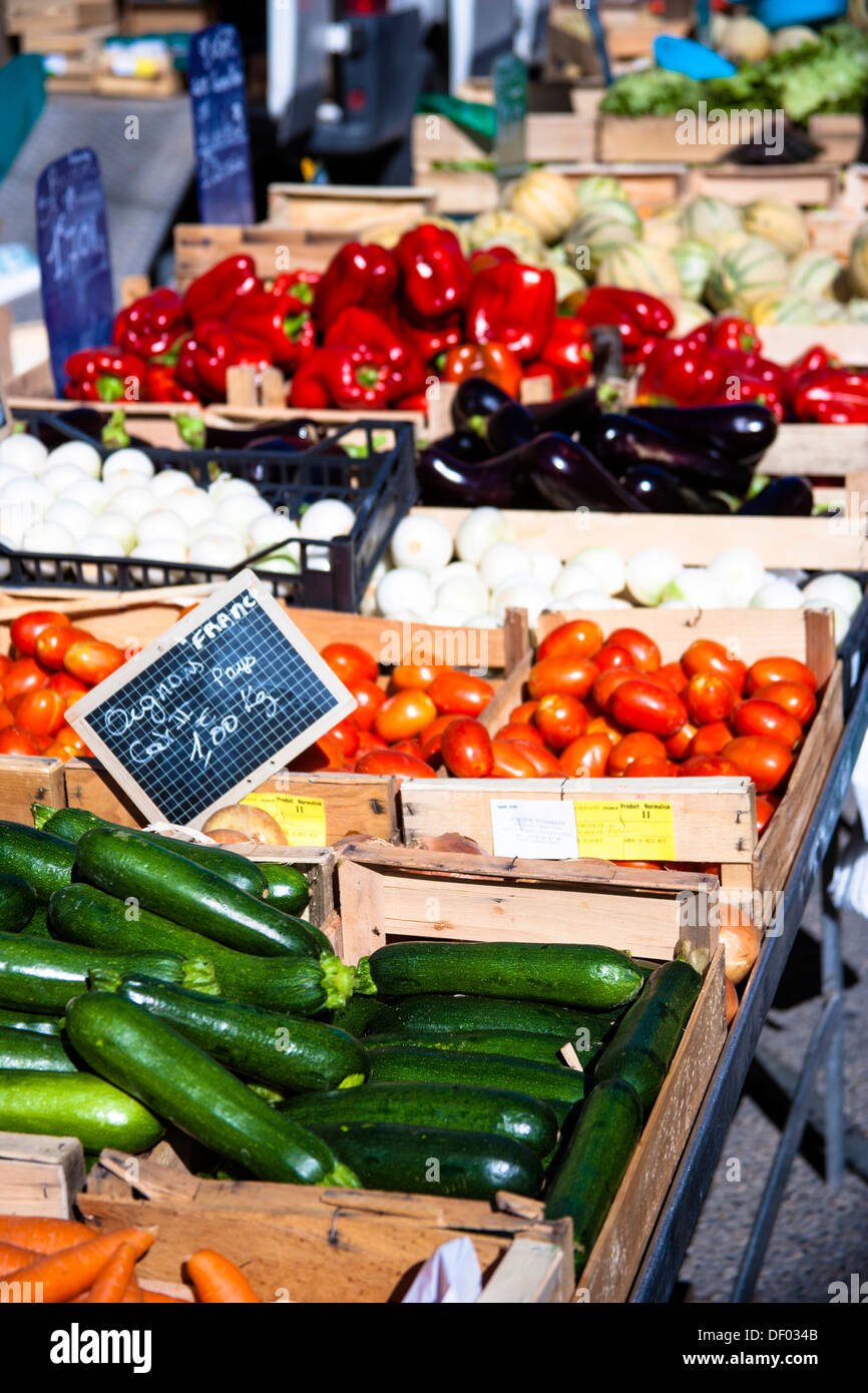 Vegetable stall, food market, in Sault, Vaucluse, Provence, France ...