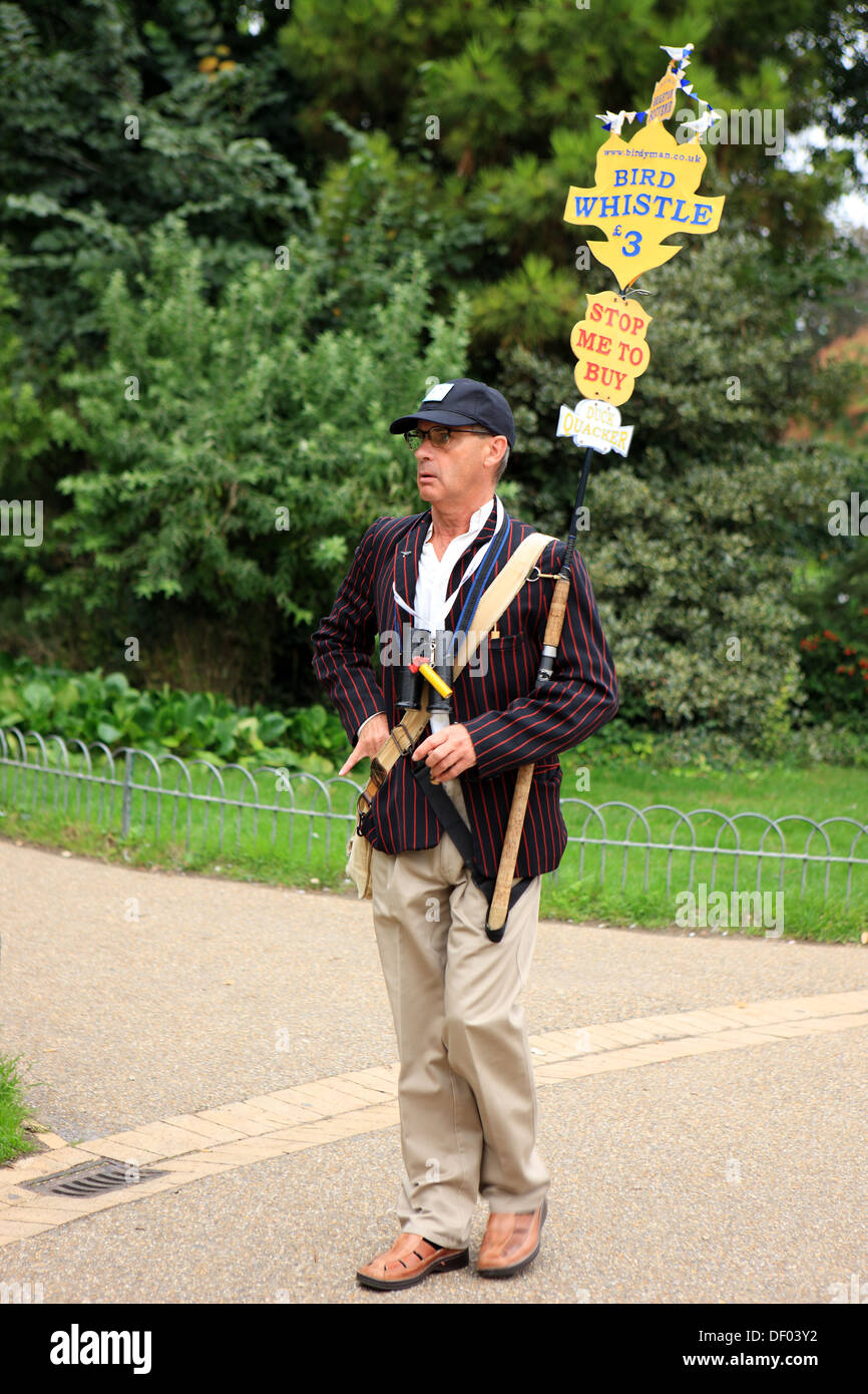 Whistle bird hi-res stock photography and images - Alamy