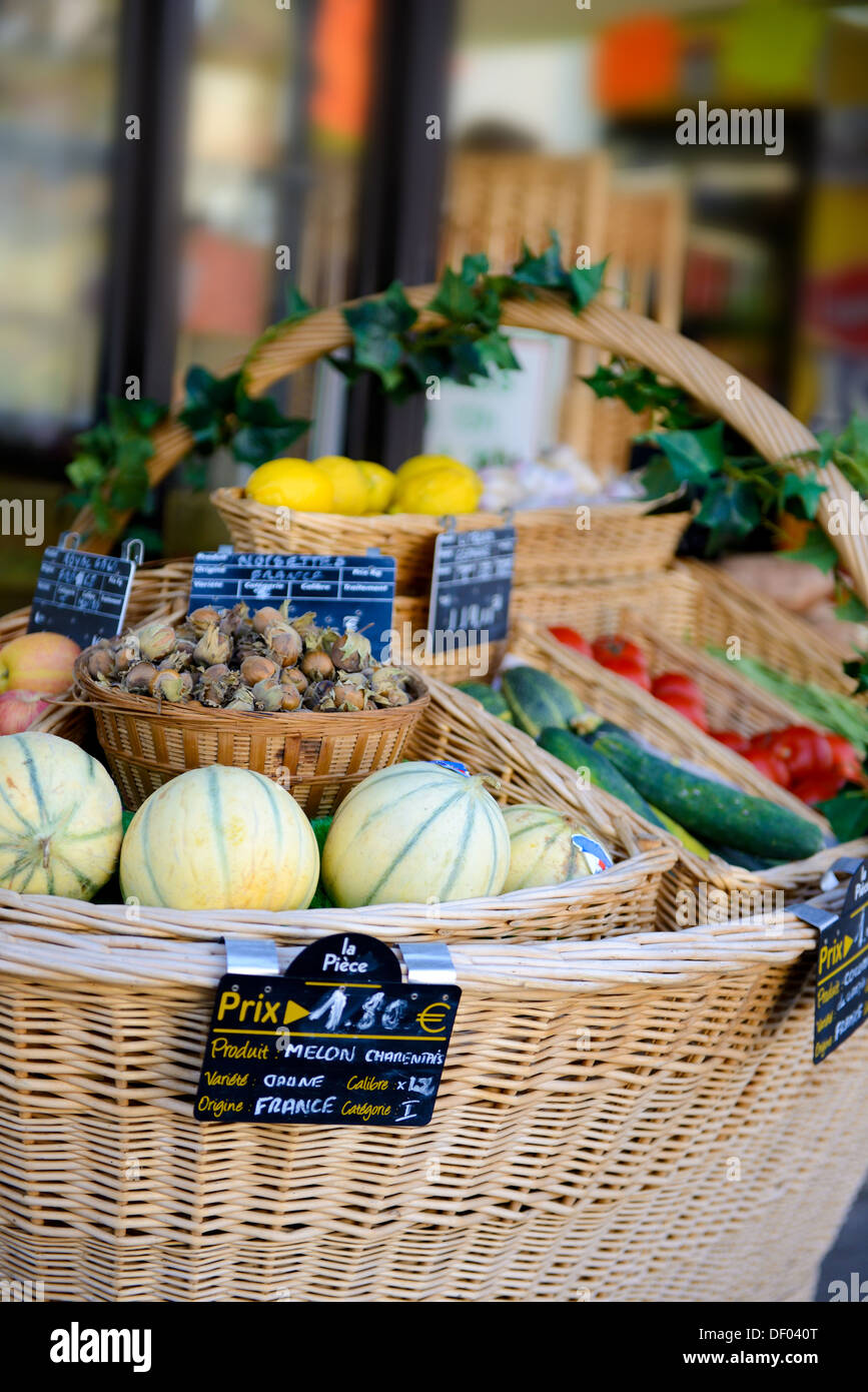 Fruit shop france hi-res stock photography and images - Alamy