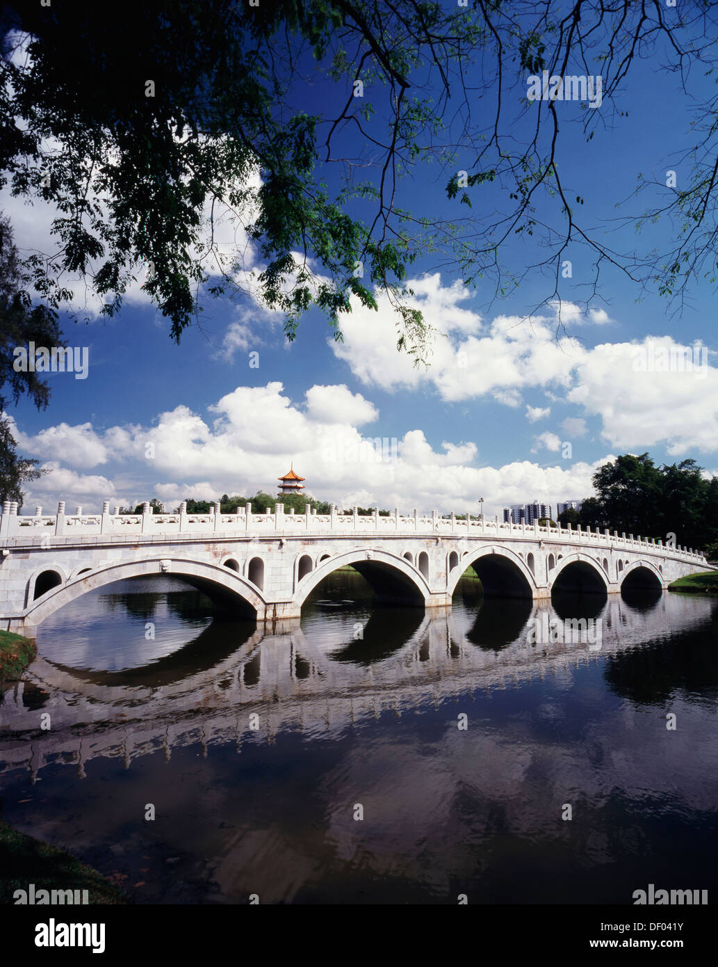 Singapore, Chinese Garden, Bridge of Double Beauty Stock Photo - Alamy