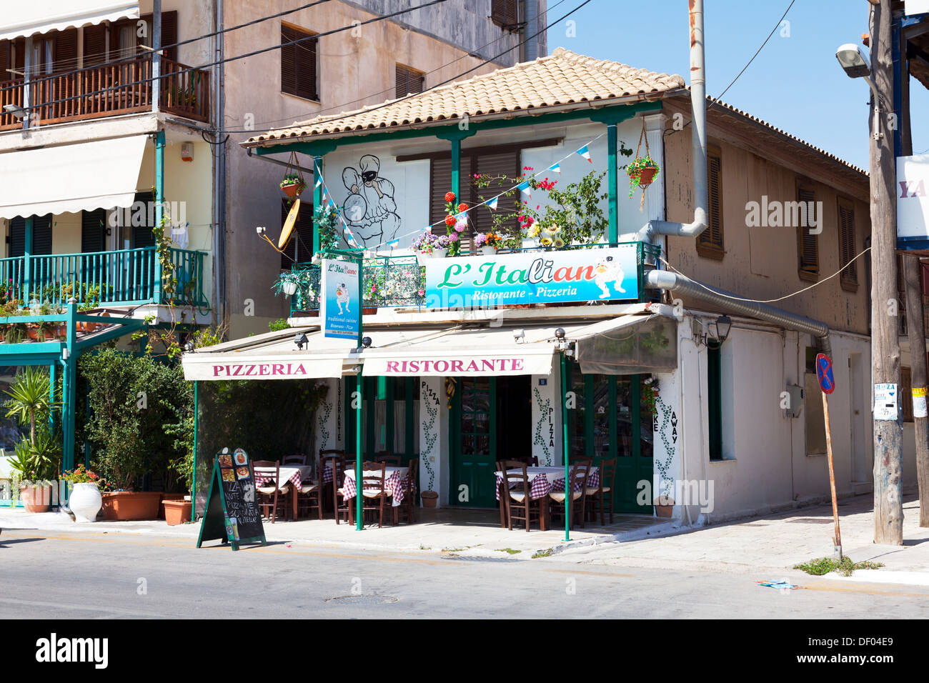 Pizza Restaurant Exterior High Resolution Stock Photography and Images ...