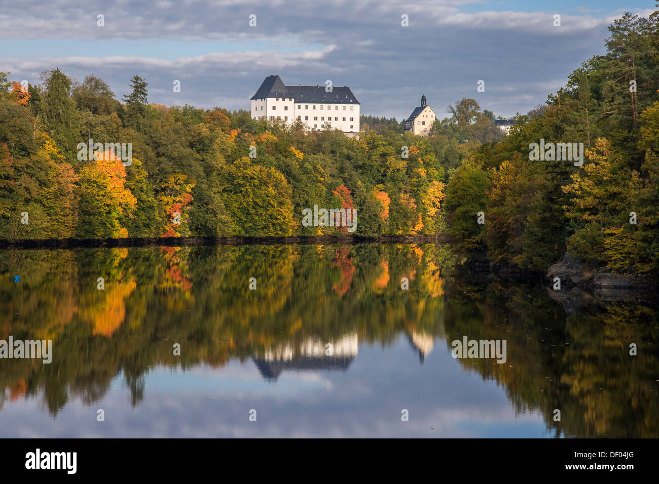View from the Eisbrücke bridge to Schloss Burgk Castle, Burgk, Saaletal ...