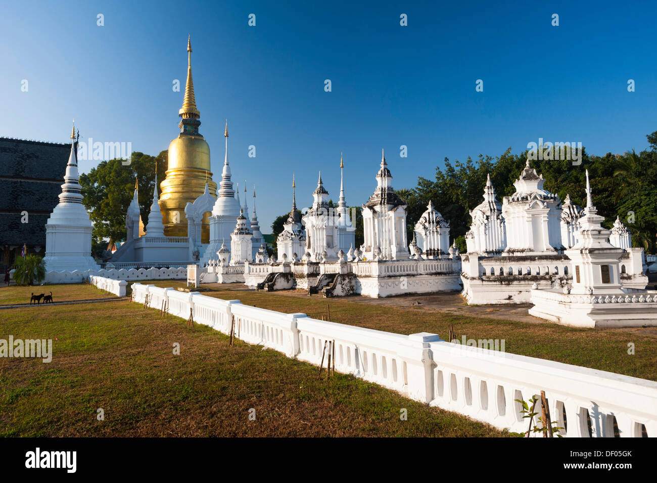 Whitewashed temples hi-res stock photography and images - Alamy